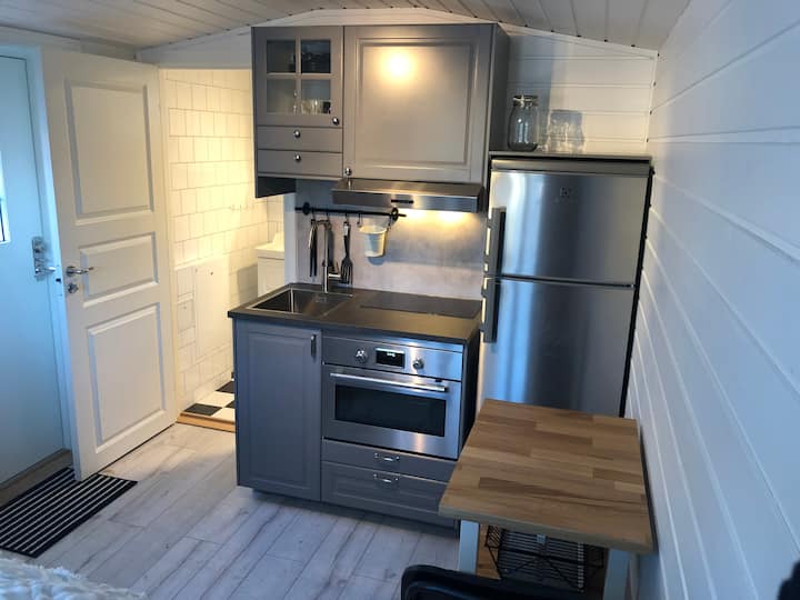 Tiny House With A Free Parking Spot - Stockholm