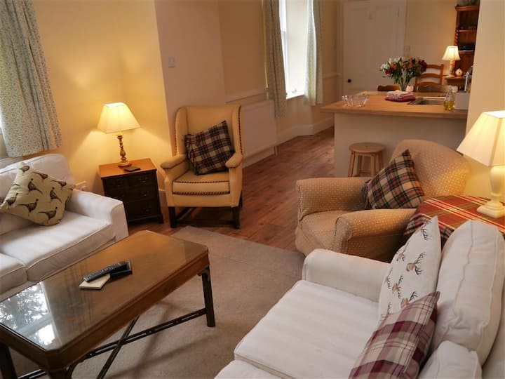 Bogroy Cottage - Moray
