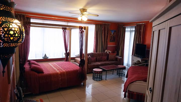 Private Medina Apt- Brussels Midi Station & Center - Brussels