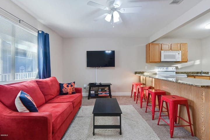 Coastal Cutie 1 Bedroom / Beach Access - 빌럭시