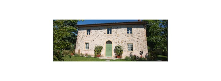 La Rustica: Tuscan Charm, Modern Amenities - 카마이오레