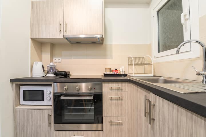 Athens City Center, 2/br, Metro Station - Athens