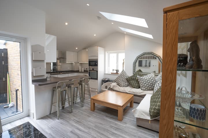 Fabulous Central Flat With A Wow Factor! - Brighton