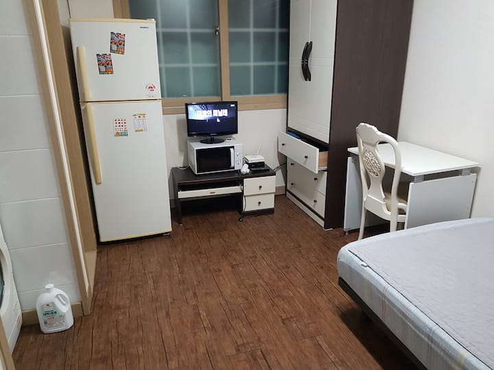 Intire Apartment 105 For Residence Near Subway - Busan