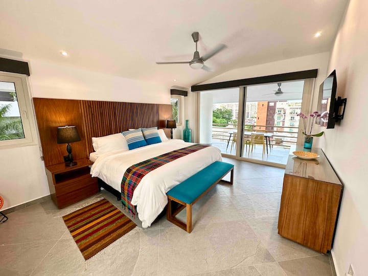 Casa Oro: Huge Penthouse & Terrace | Romantic Zone - Puerto Vallarta