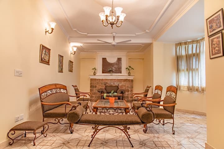 2 Bhk Serviced Apt I Party I By Exotic Stays - Kalka