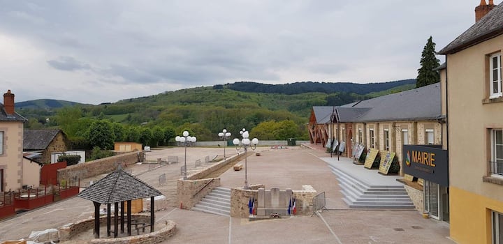 Appartement En Plein Centre De Village. - Morvan