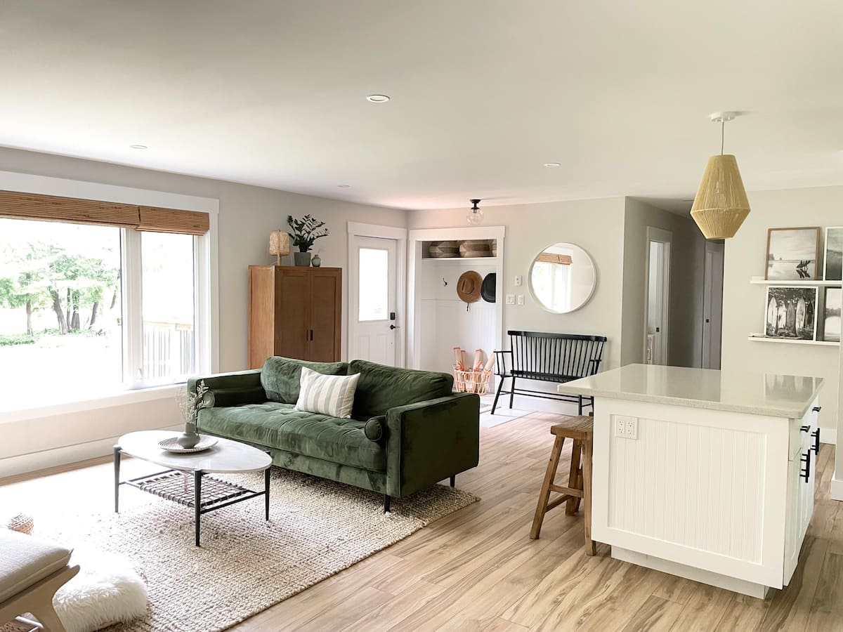 Allenwood Beach Vacation Rentals & Homes - Ontario, Canada | Airbnb