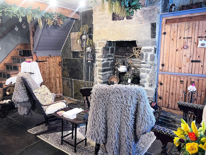 Travel Back In Time @ Fairy Cottage On The Cobbles - Haworth