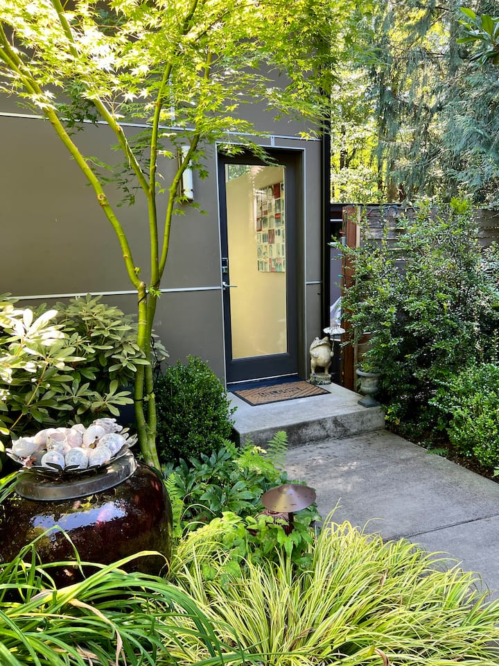 Quiet & Private Guest Studio In Bainbridge Island - Bainbridge Island, WA