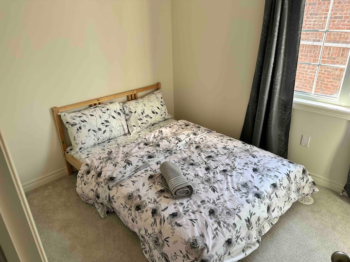 Lovely And  Cozy Private Room (The Princess) - Burlington