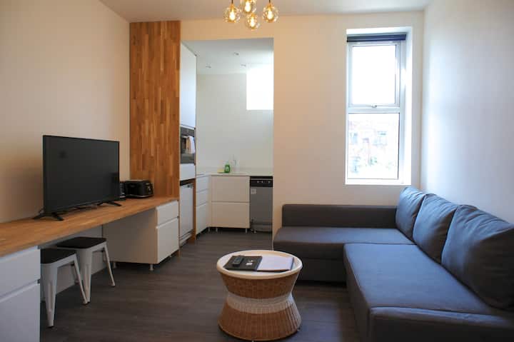 Stunning Shoreditch High Street Studio - Liverpool Street Station London
