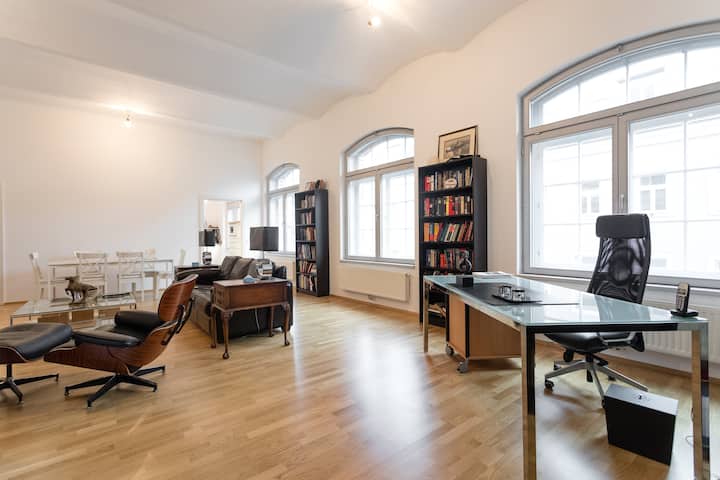 Sunlit Loft Free Private Parking 10 Min To Center - ウィーン