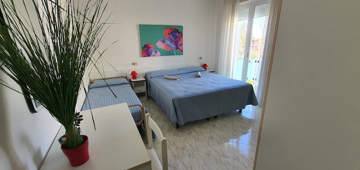 Appartamento A Miramare-rimini A 200 M. Dal Mare - Riccione