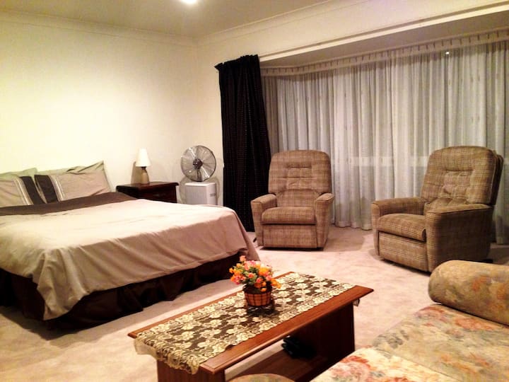 Private Studio Own Access. Near Powley Village - オークランド