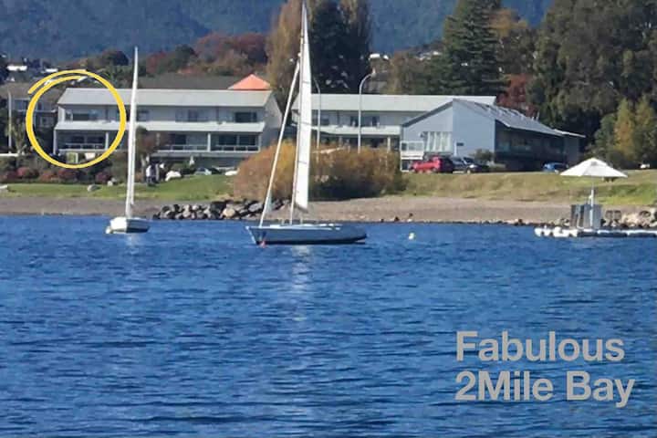 Fabulous 2mile Bay Lake Front. ‘Awake At The Lake’ - Taupo