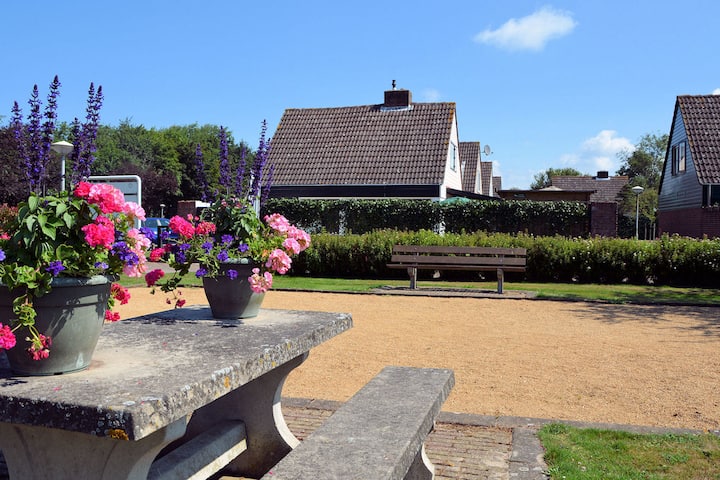 Lovely Home In Noordwijkerhout Near Sea Beach - Lisse