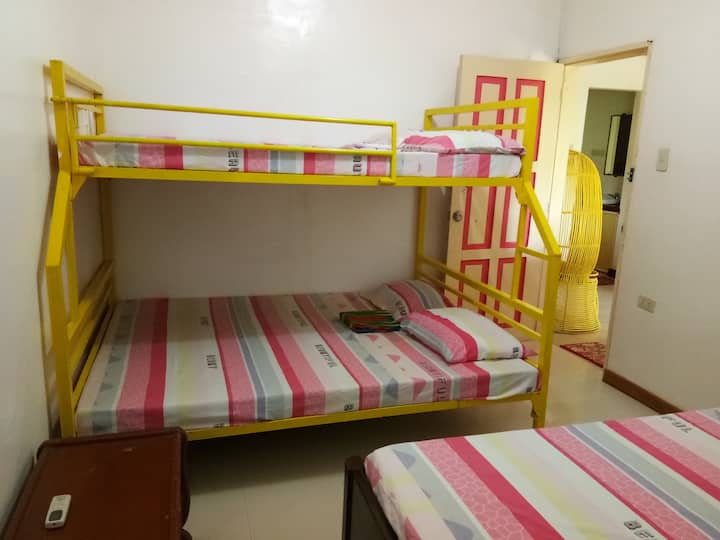 Private Room With Bath & Toilet - Olongapo