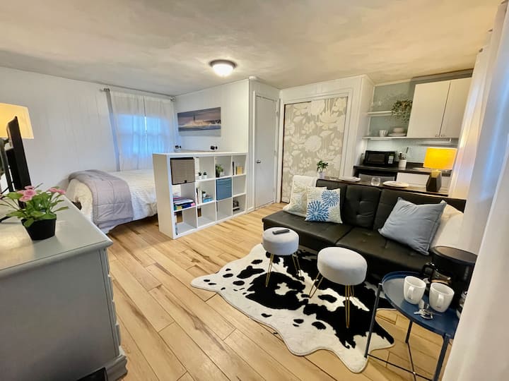 Guest House An Easy Stroll To Beach & Restaurants - Virginia Beach, VA