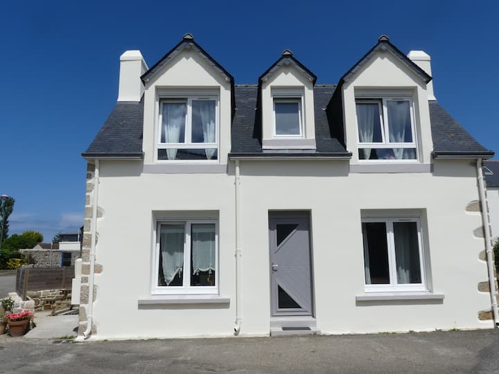 Gîte Tout Confort Dans La Baie De Douarnenez - Locronan