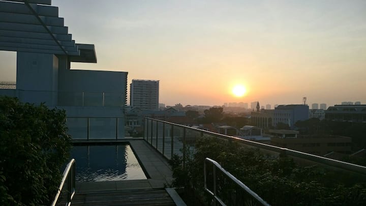 Skyroom W A Pool & Jacuzzi (Near Mrt) - Tampines