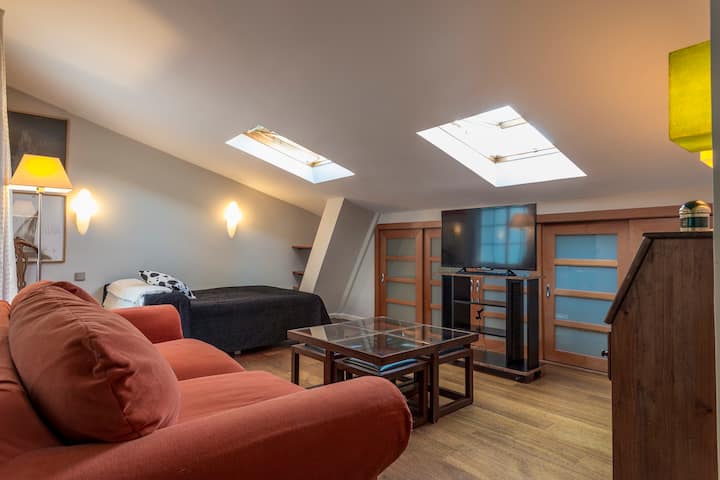 Apartament Abuhardillado Madrid Rio/ Matadero Wifi - Madrid