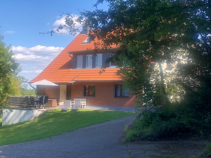 Tolle 3-zimmer, Küche, Bad, Terrasse Wohnung - Halle (Westfalen)