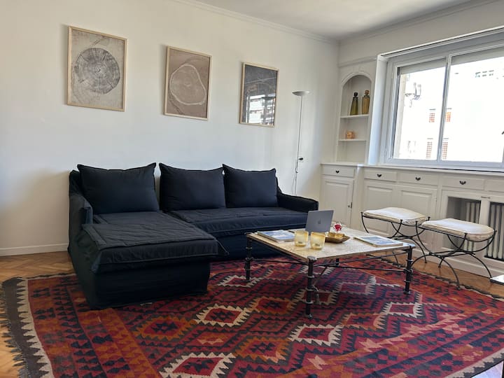 Departamento En Recoleta Amplio Y Alegre - Buenos Aires