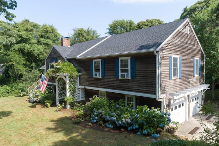 Private Beach Access, Large House In The Woods - Orleans, MA