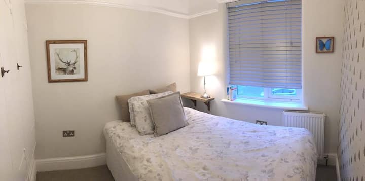 Private Room With Small Double Bed - Southport