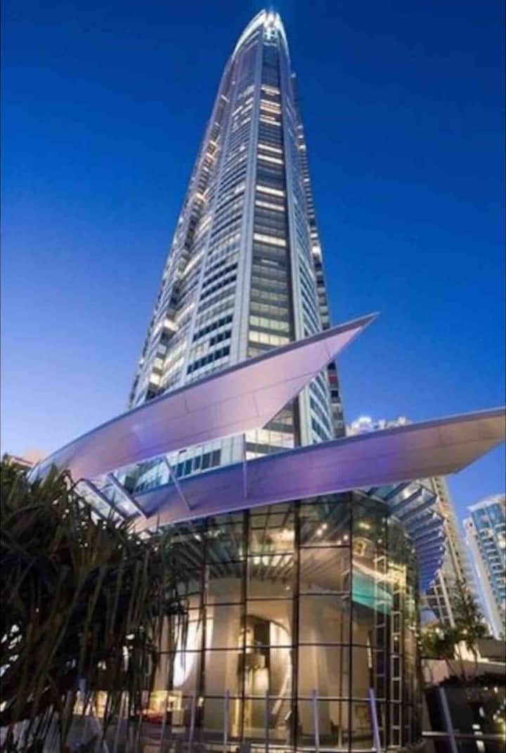 Ocean Whispers - Lvl 15 Ocean Views - Surfers Paradise