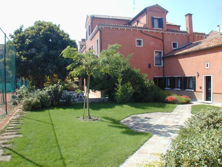 Venice Garden Charme And Canal View! - Venice