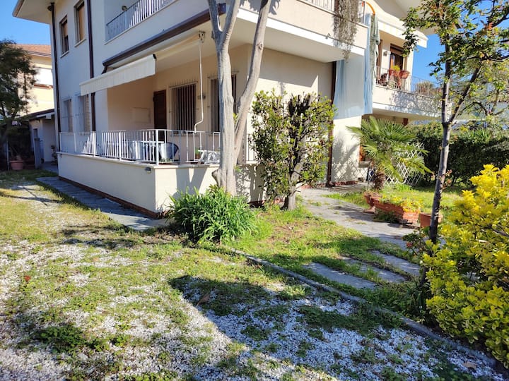 Casa Mimosa Vivere Tra Mare E Collina In Relax - 皮耶特拉桑塔