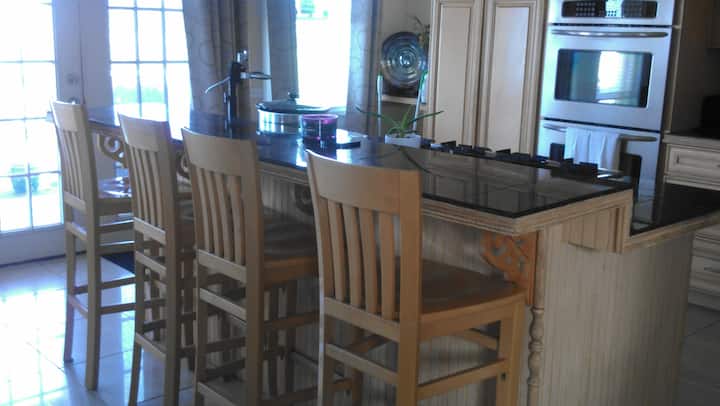 Luxurious Beach Home - 鱈魚角