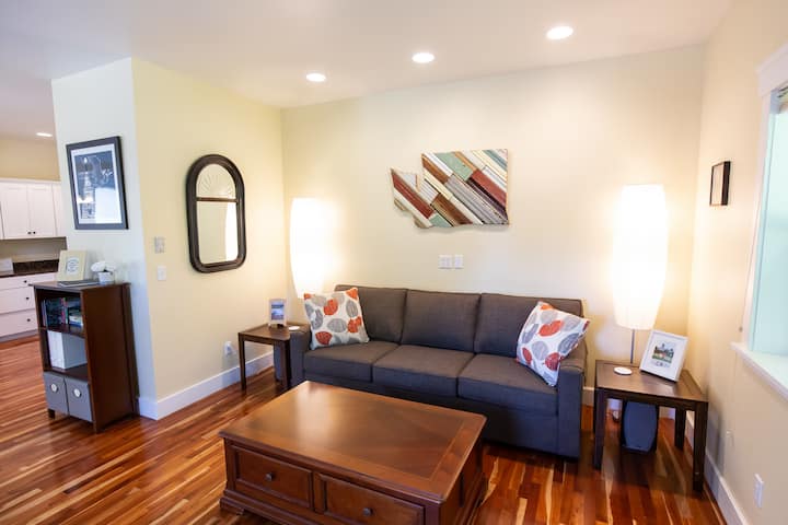 Modern Craftsman, Porch + Bbq + Ev Charger + Solar - Olympia, WA