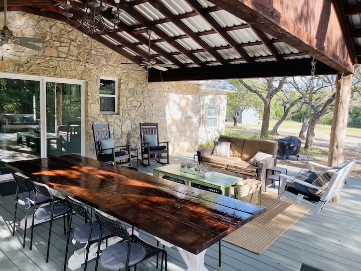 Lazy Lavender: 5 Private Houses | Sleeps 20 | 3 Soaking Tubs | Wimberley Tx - Driftwood, TX