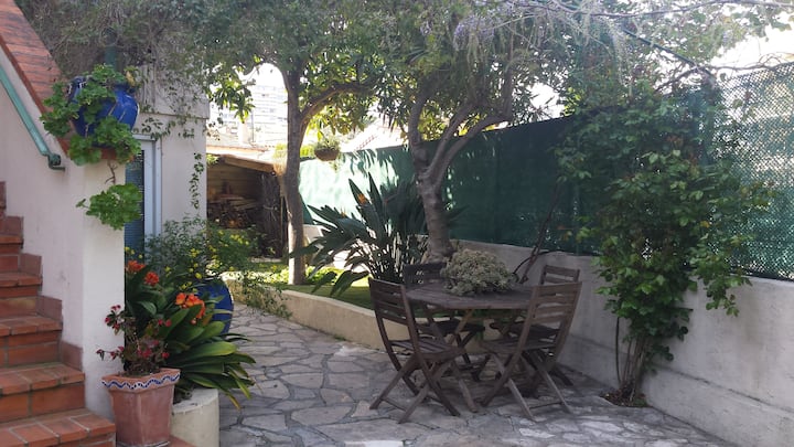 Appartement Dans Maison Individuelle Rez De Jardin - Juan-les-Pins