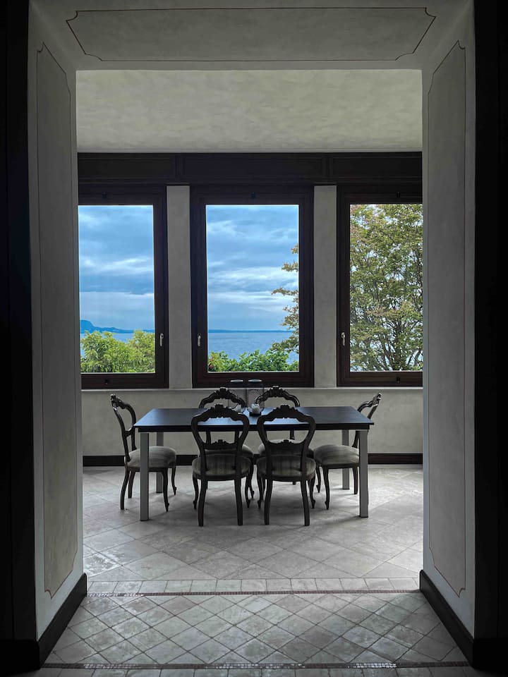 Villa Lungo Il Lago: Gardone Riviera - Gardone Riviera