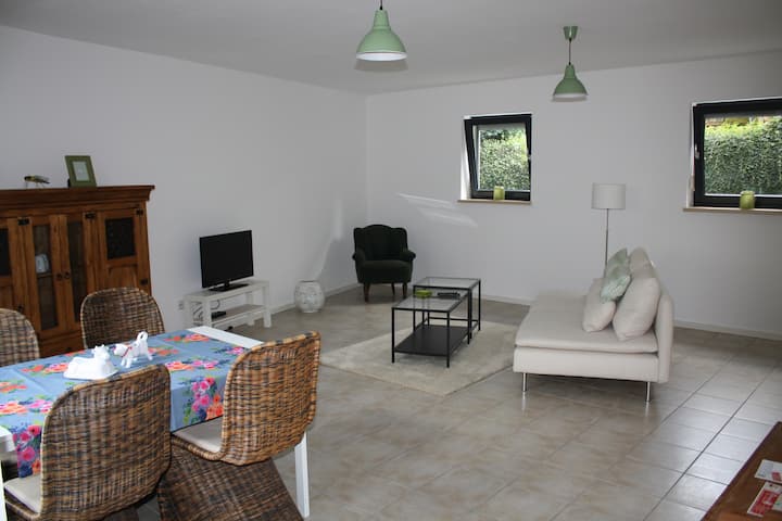 Entspannen Am Rande Der Weinberge - トリール