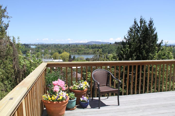 Stunning Views--hot Tub--10 Min To Downtown - Portland, OR