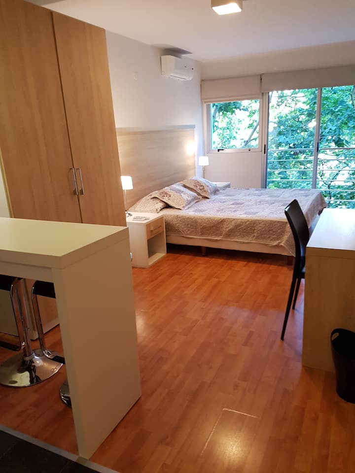 Monoambiente A Pocas Cuadras De La Playa. - Montevideo