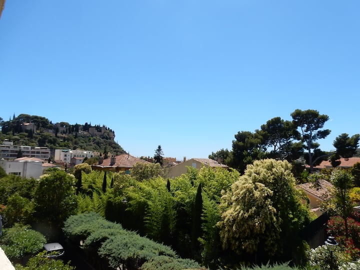 T2 56 M2 Centre Ville Avec Terrasse Et Parking - Cassis