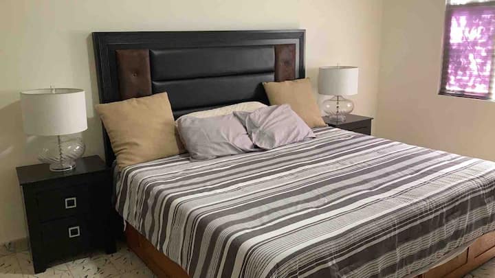 Habitación Esmeralda H2 Céntrico Y A Estrenar! - Guadalupe