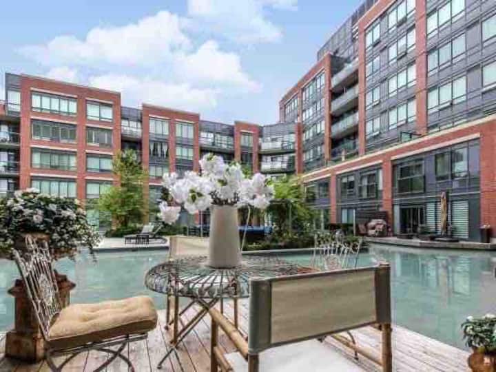 5 Star Toronto Condo - Vaughan