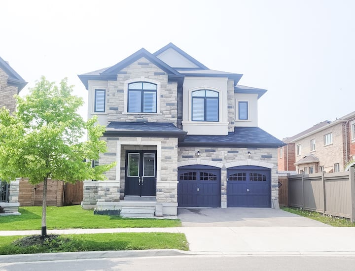 Entire Luxury Home In Oakville - Oakville