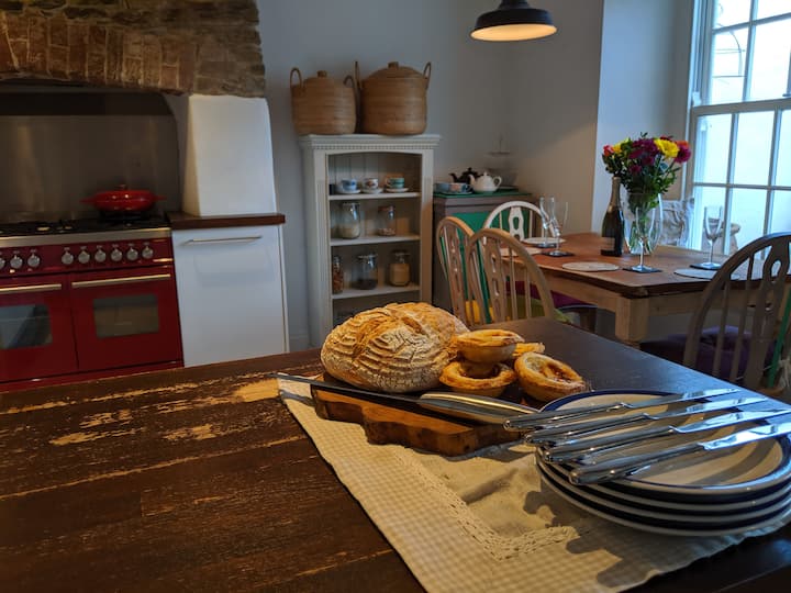 Beautiful Private & Cosy Cottage In Beach Village - North Devon District