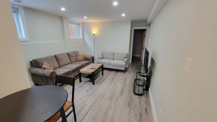 1 Bedroom Apartment By Squareone Front - Mississauga