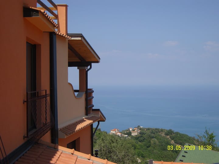 Casa Del Mandorlo Terrazza Vista Mare - Gioiosa Marea