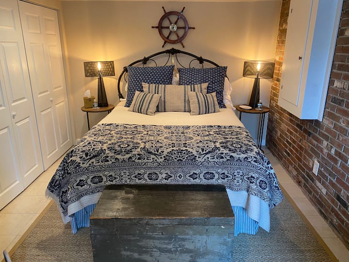 Mystic Center, Waterfront, Close To Casinos - Stonington, CT