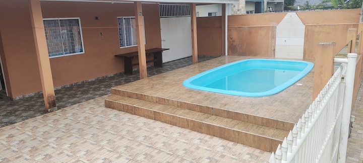 Casa 1, Perto Do Mar, Com Piscina Em Guaratuba - Guaratuba